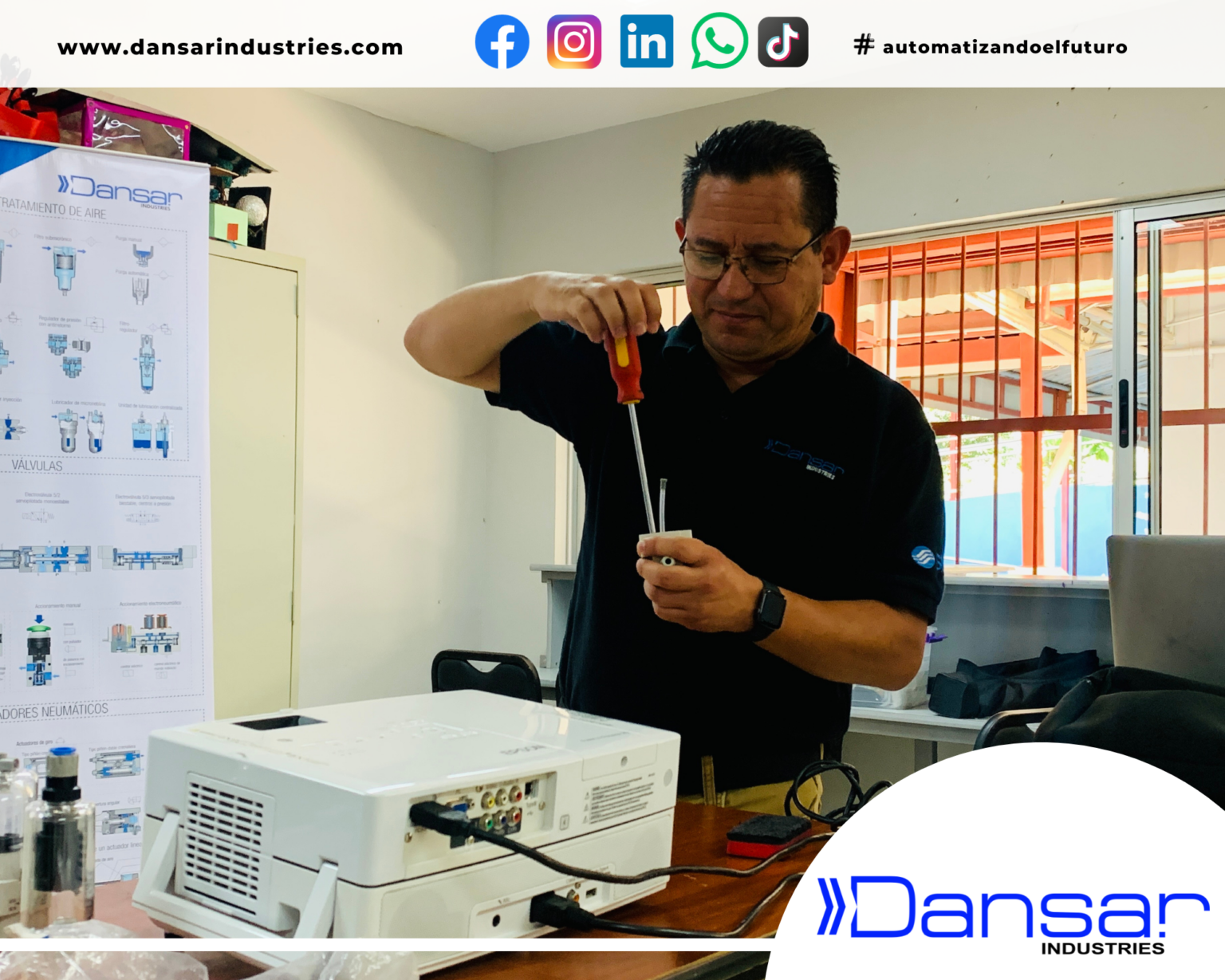 Taller sobre filtración FRL y tratamiento de aire de SMC al CTP Uladislao Gámez - Dansar Industries